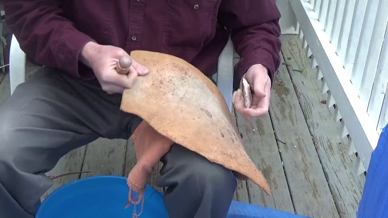 Flint Knapping Flintridge preform 2 - YouTube