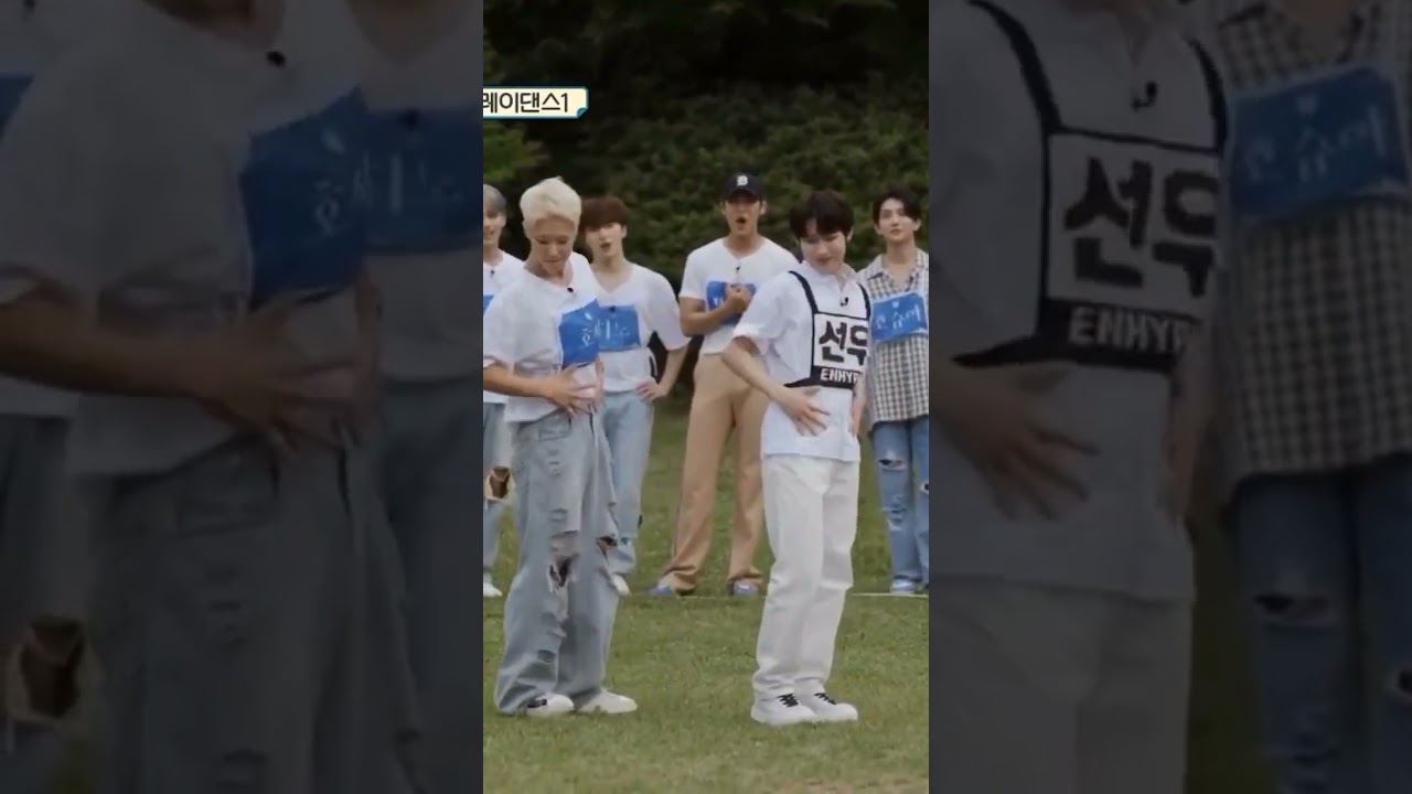 Hoshi and Sunoo dancing ‘Hot’ - YouTube