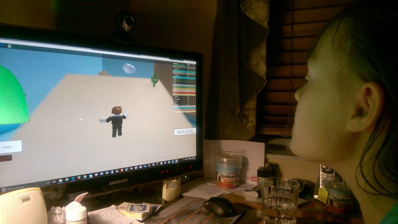 Allie playing Roblox Speed Runner 4 - YouTube