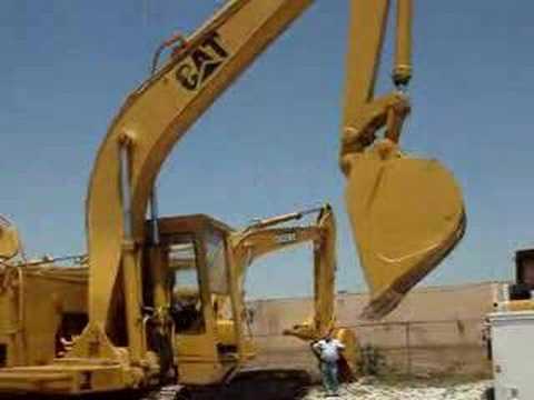 CAT 225 EXCAVATOR VIDEO 1 - YouTube