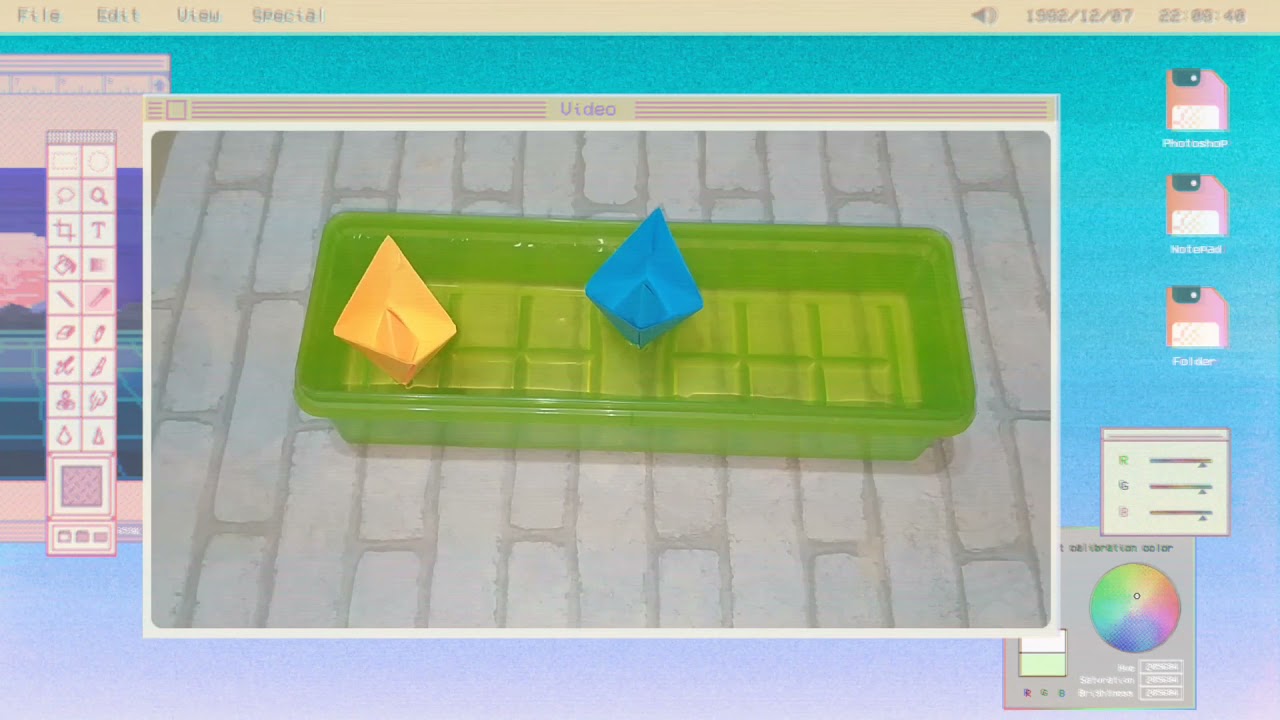 Static Electricity Powered Boat | General Physics 2 - YouTube