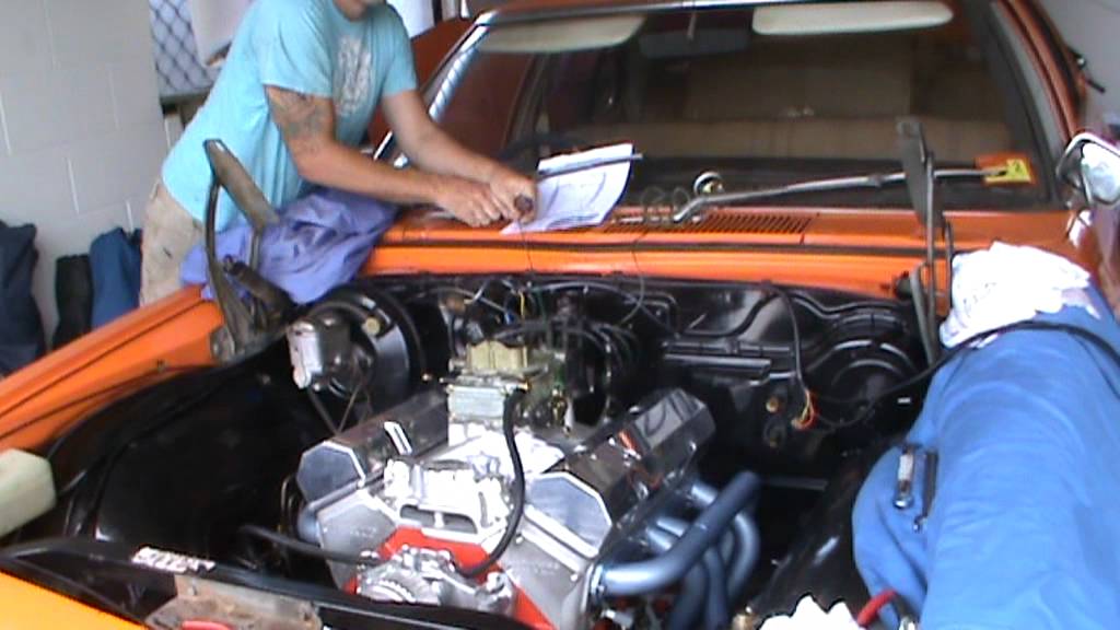 71 Holden HQ Dart Block 400 chev TH400 First start - YouTube