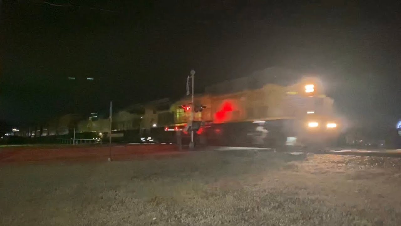 UP 6870’s Nathan P3 Train Horn - Pacific, MO - YouTube