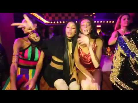 DAMN💥😯Nicki Minaj-TWERK🍑/WORK(Rihanna)🔥🔥💯💯