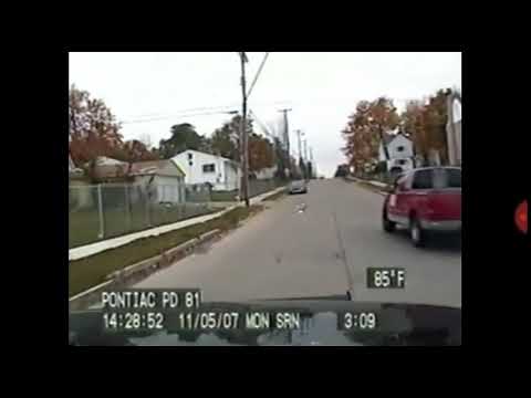 Police Chase In Pontiac Michigan. - YouTube