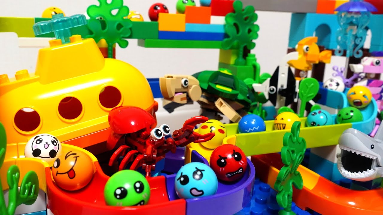 Satisfying Building Blocks Marble Run So beautiful! Cute sea creature ...