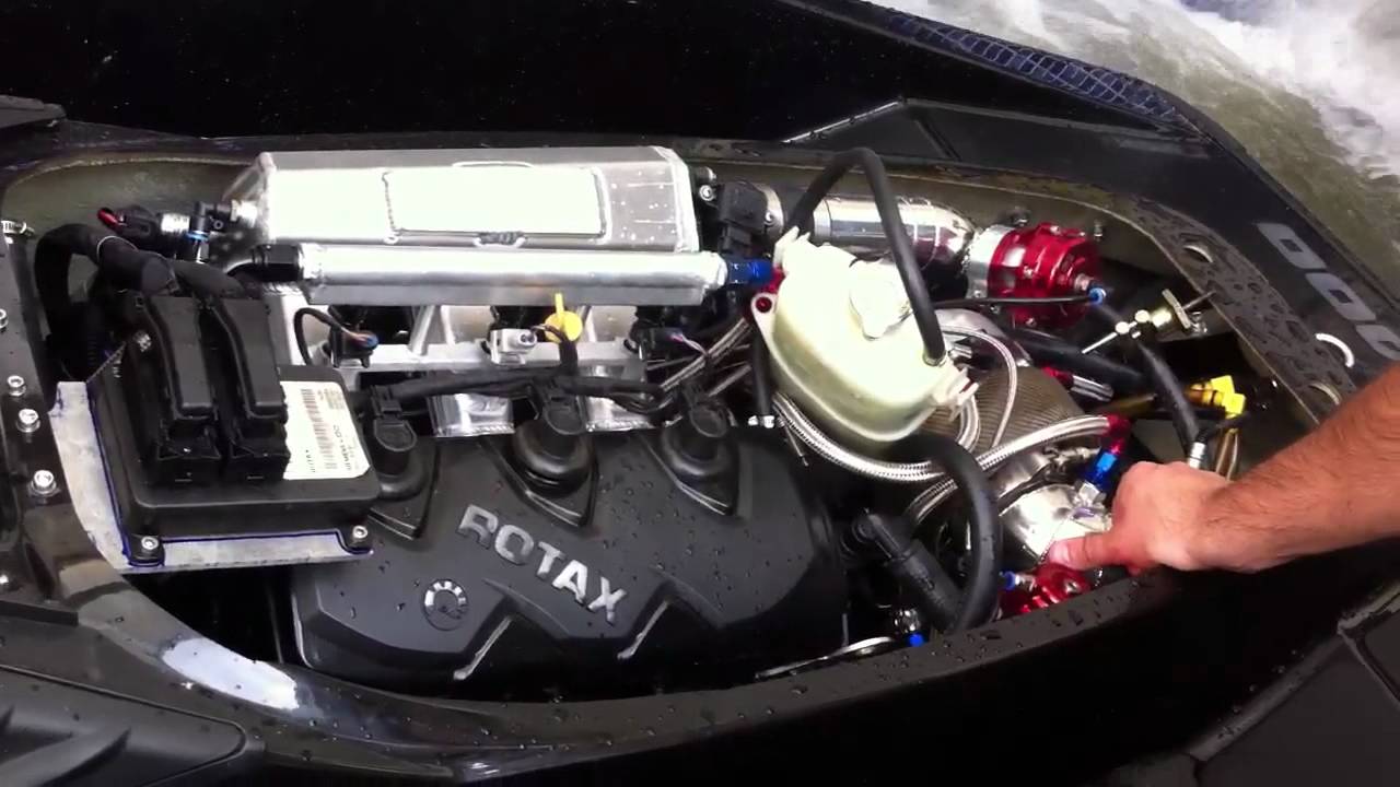 Sea-Doo RXP Turbo Casarini/G&R Drag Race - YouTube