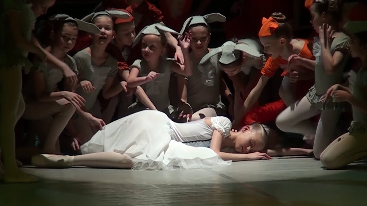 Snow White and Seven Dwarfs - Ballet - YouTube