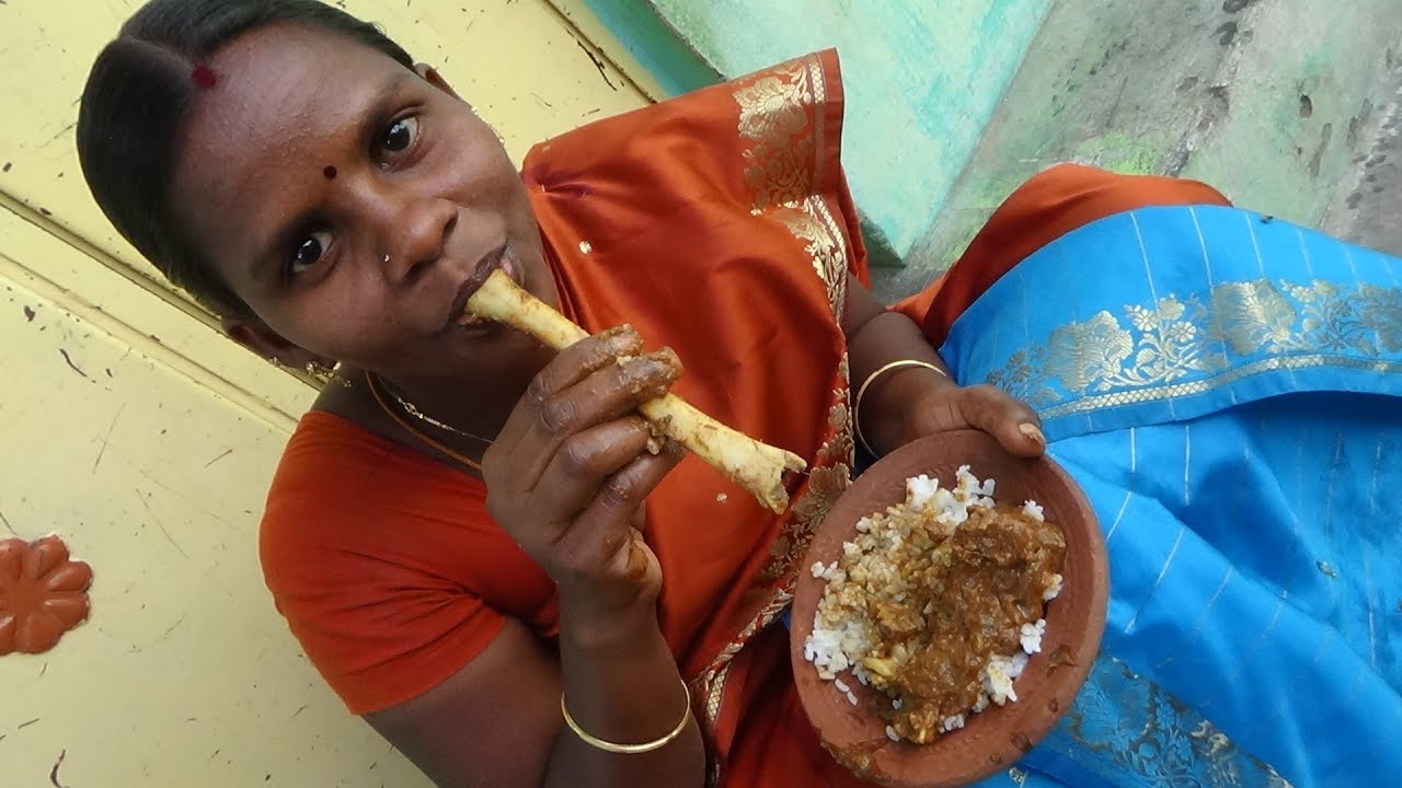 Mutton Nalli Elumbu Kulambu / ஆட்டு நல்லி எலும்பு குழம்பு / Mutton ...