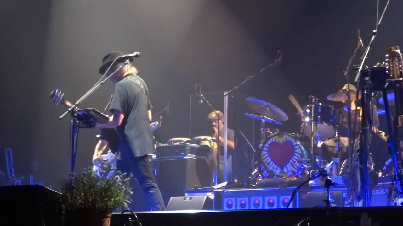 Neil Young " I've been waiting for you" @ Paris Bercy, 24 Juin 2016 ...
