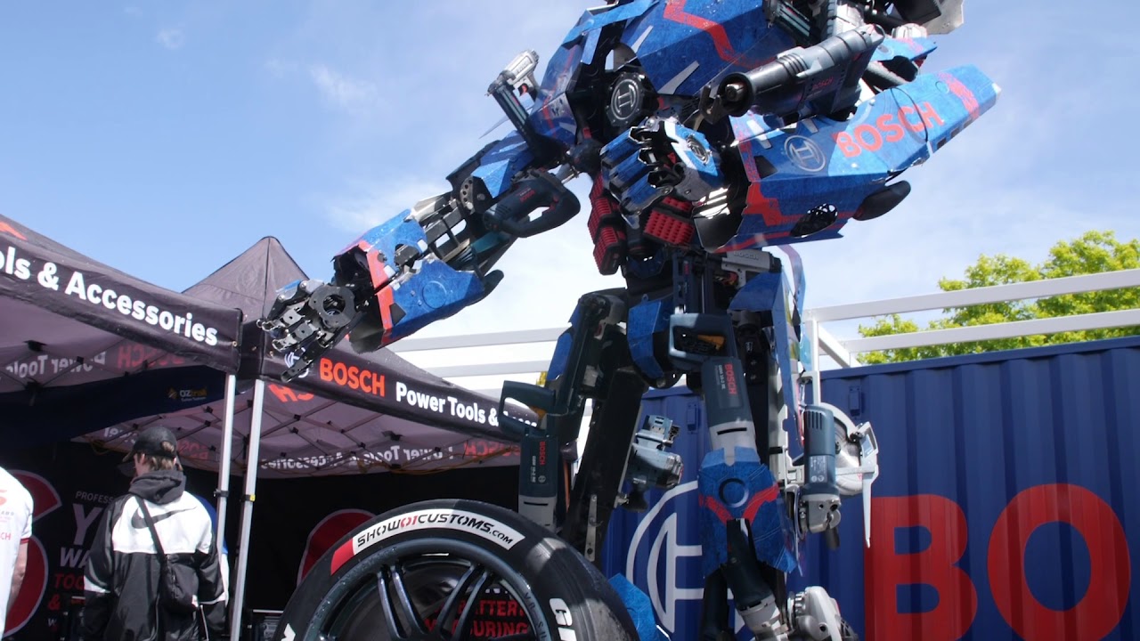 BOSCH SUPERCARS PIT CREW CHALLENGE - YouTube