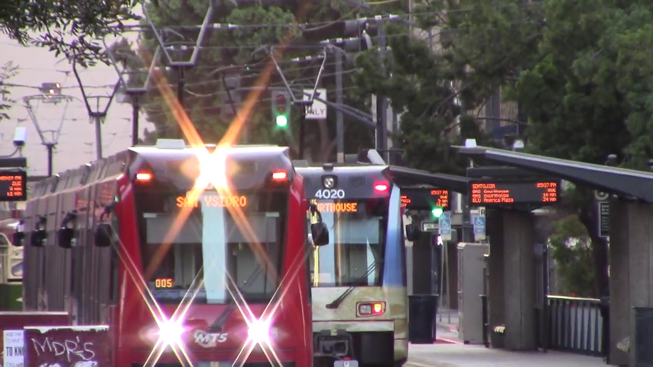 MTS Trolley - Siemens S700 UCSD Blue Line #5011 Arriving into 5th ...