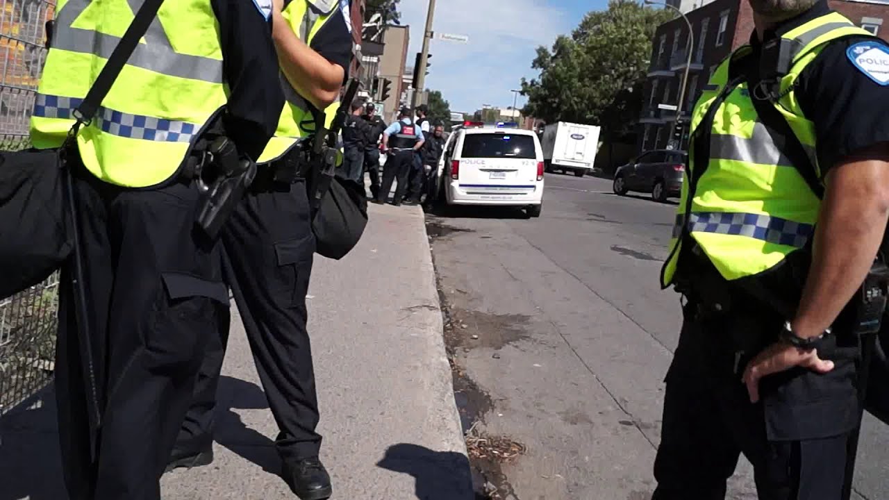 Rogue SPVM Riot Cop aka BOBOCOP Charges Pedestrian For Walking On The ...