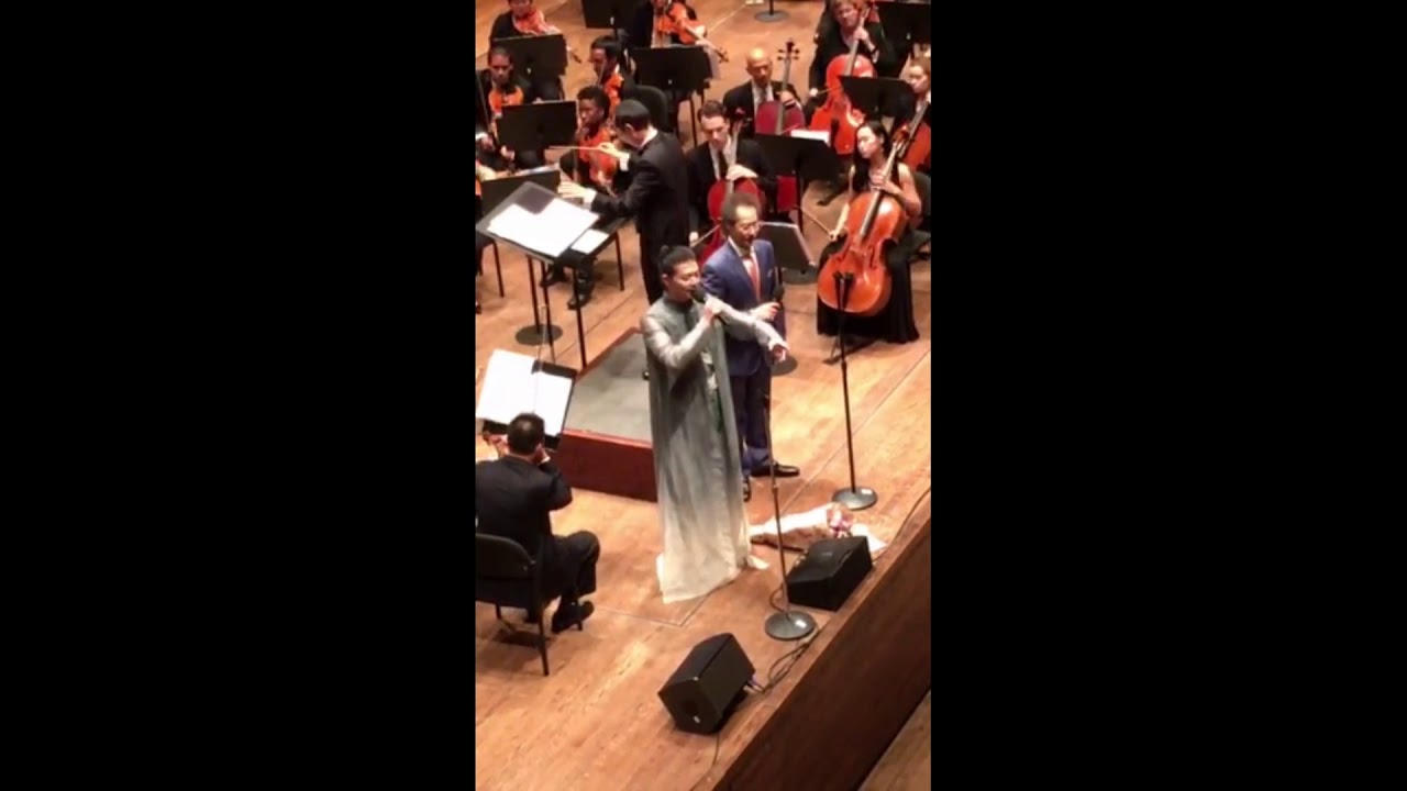 霍尊（Henry Huo) 李军纽约林肯中心2019金秋之夜音乐会 《蝶恋》 - YouTube