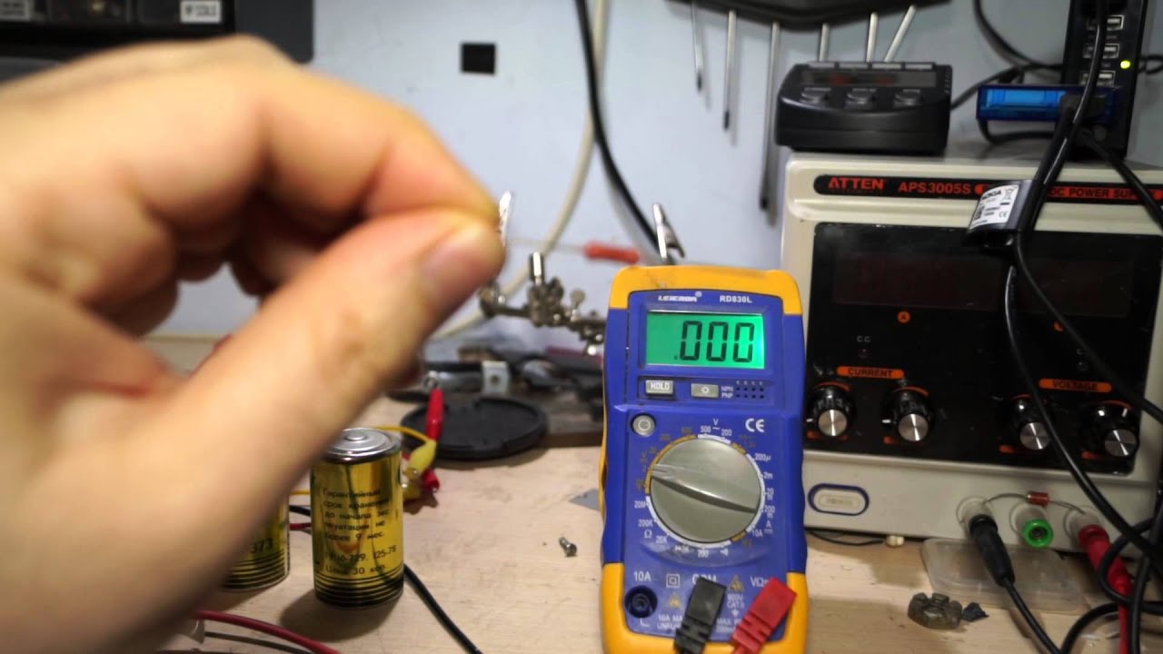 Soviet battery made in 1984 still holds charge! - YouTube