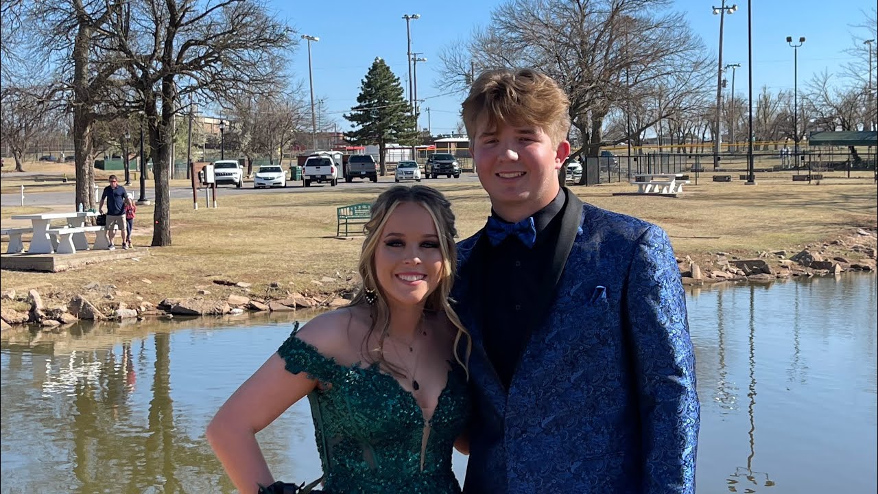 Tigers Grand March Prom 2022 - YouTube