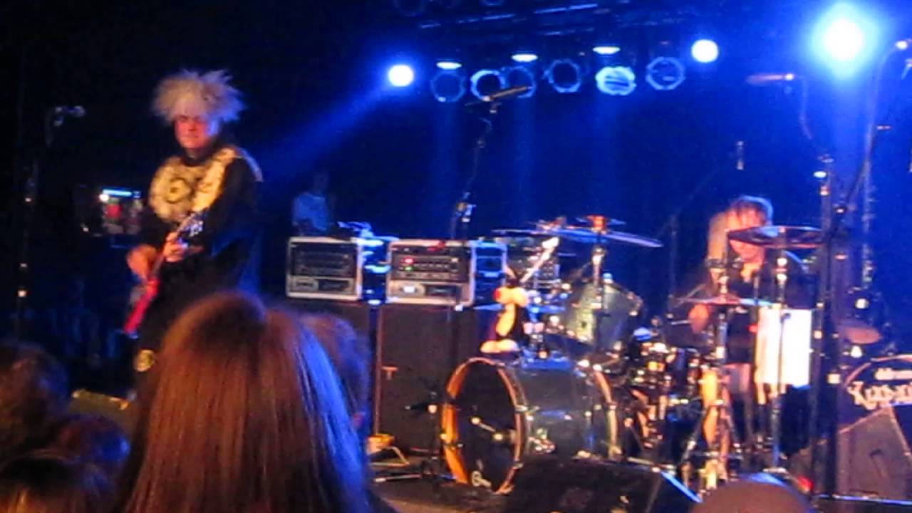 Melvins - Revolve - YouTube