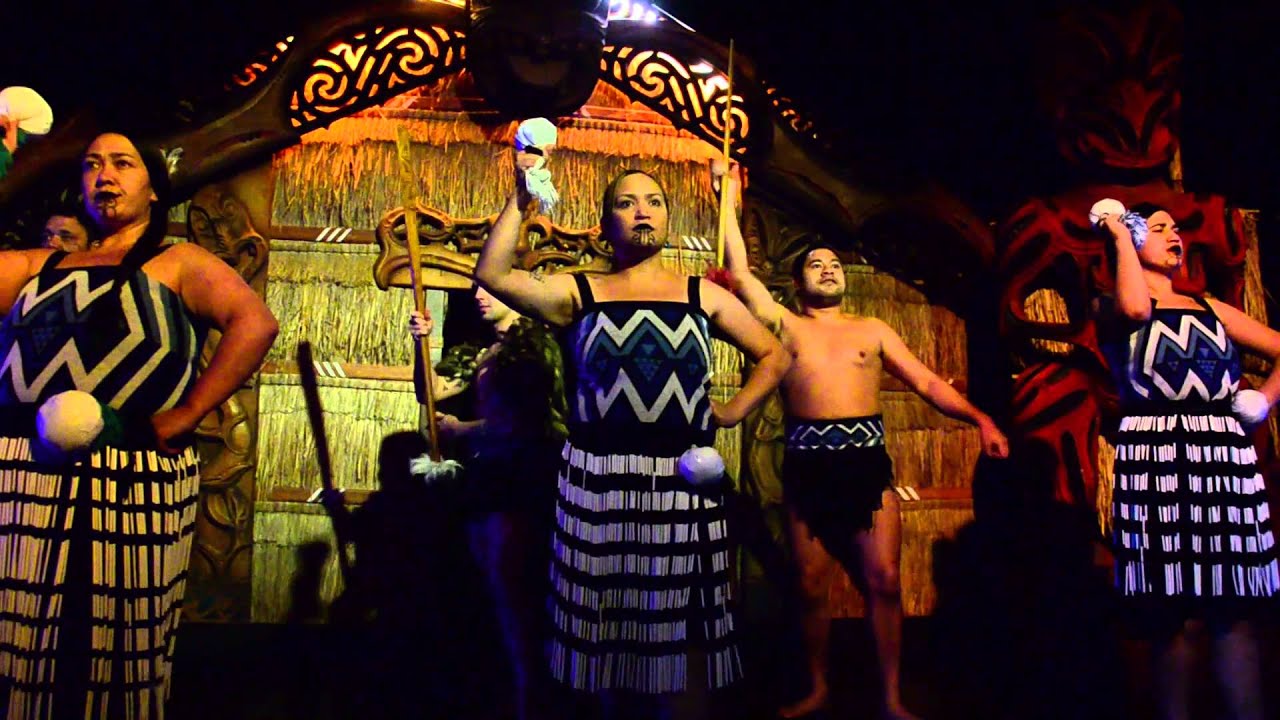 Kiwi Haka performance, Queenstown, New Zealand (June 18) - YouTube