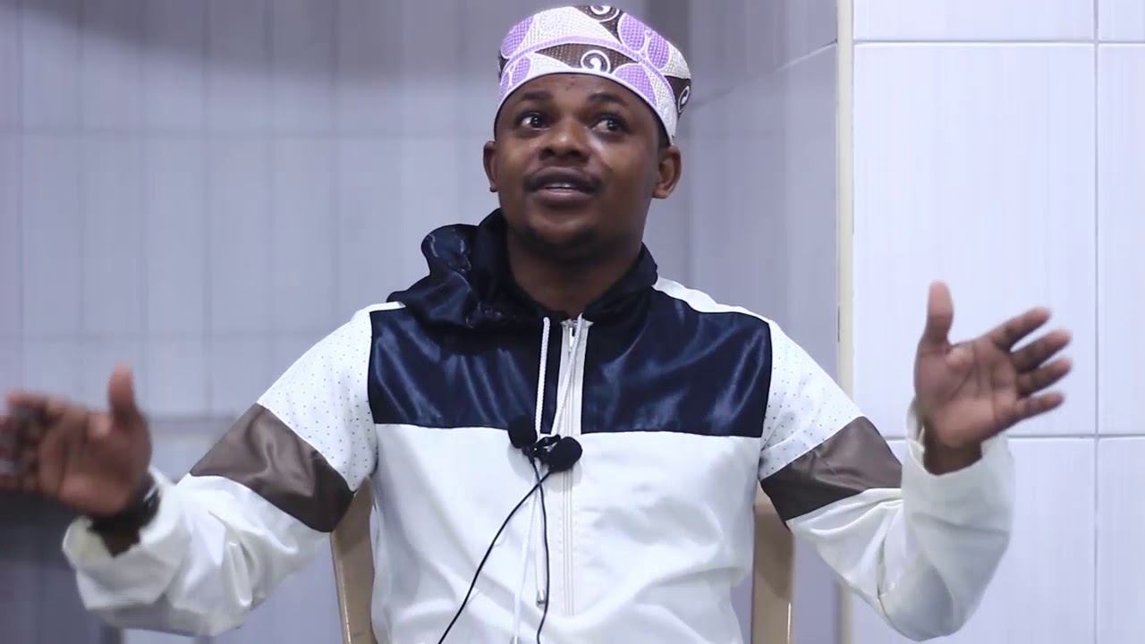 USIOMBE UKAOA MWANAMKE MWENYE SIFA CHAFU KAMA HIZI - SHEIKH OTHMAN ...