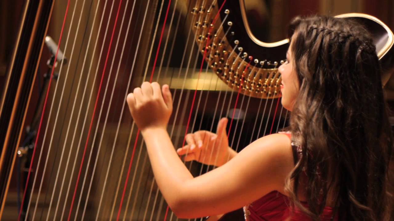 Joaquin Turina - Tocata y Fuga. Elisa Netzer: harp - YouTube