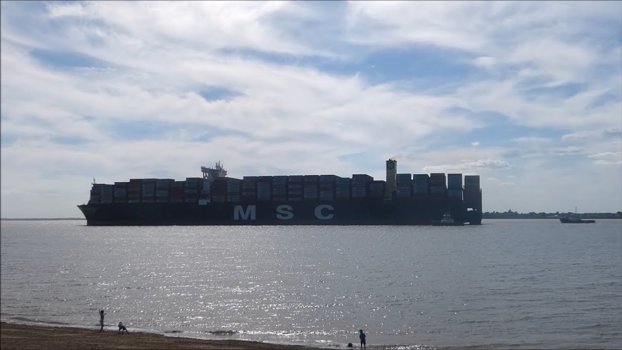 MSC Erica rumbles ahead on the main engine to depart the Port of ...