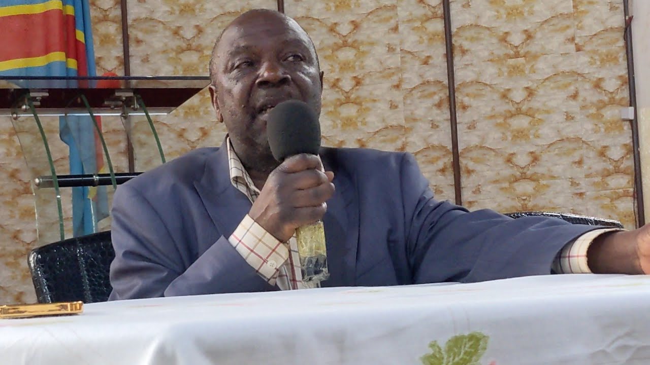 Adresse de l'écrivain Africain MUMBERE MUJOMBA aux étudiants de Butembo. Suivez - YouTube