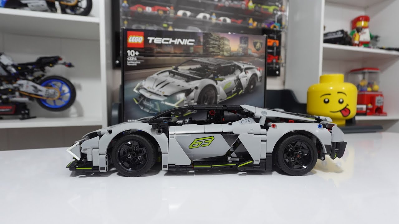 New LEGO Technic 42214 Lamborghini Revuelto | Speed Build Review ...