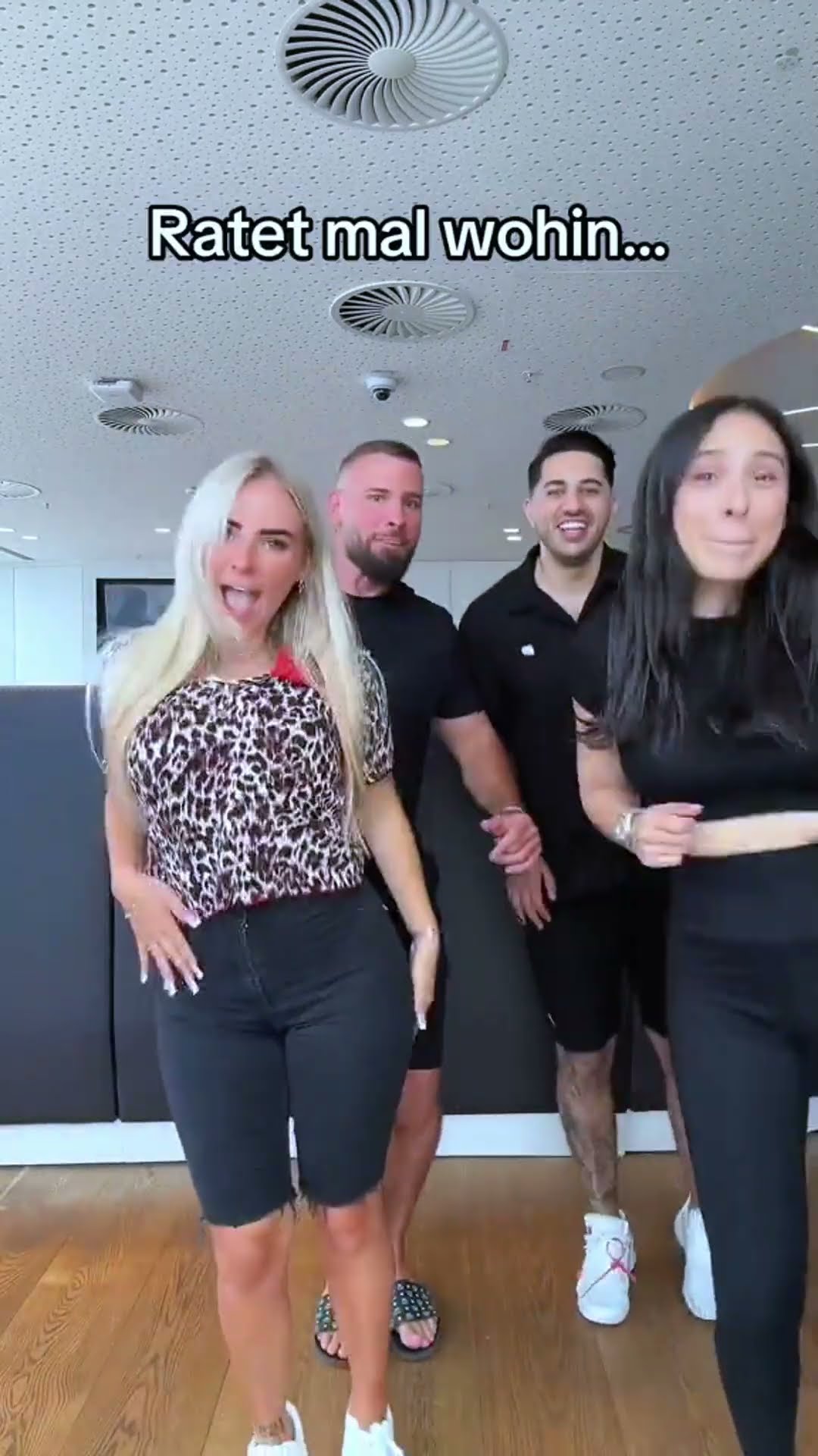 Jetzt ist es raus😍 Ratet mal WOHIN🫣🤩!!! @die togs #shorts - YouTube