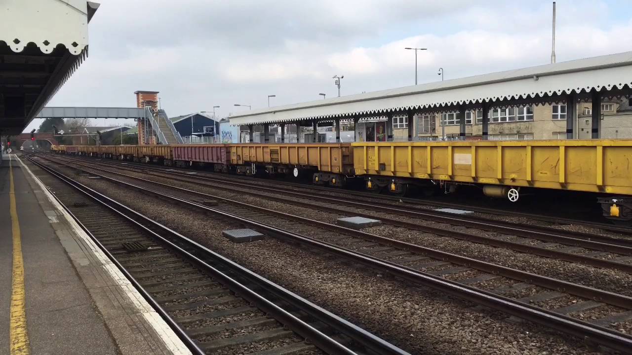 (HD) Colas Rail 66850 Passes Paddock Wood Working 6C02 - 14/3/16 - YouTube