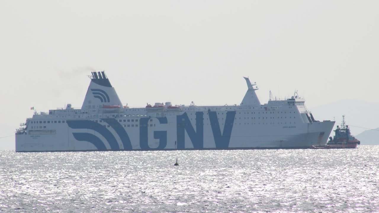 Ferry GNV ARIES (ex NORSEA, PRIDE OF YORK) at Saronic Gulf - YouTube