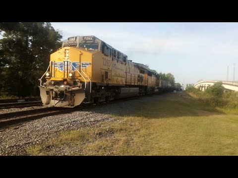UP #7293 leads a NB UP Manifest out of Lake Charles to Alexandria, Louisiana!! - YouTube
