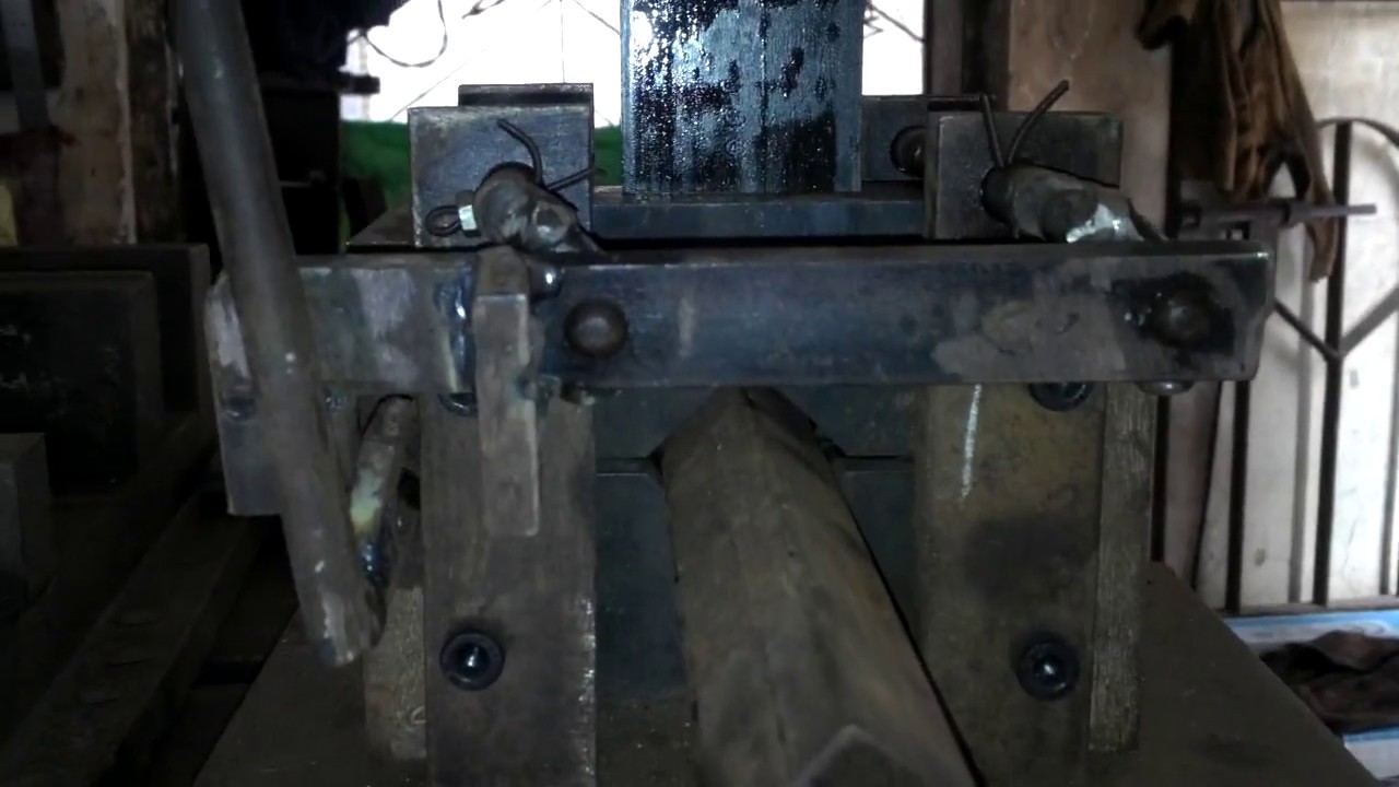 Square pipe cutting die..!!! - YouTube