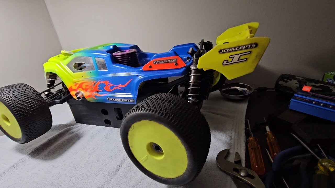 Getting the bump box ready and making sure this 4S will do the trick. 💪 ...