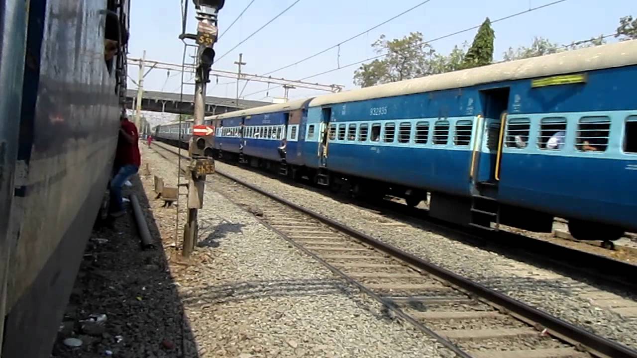 INDIAN RAILWAYS: WCAM-1 'Vallabh' brings in ADI - BVI Passenger ...