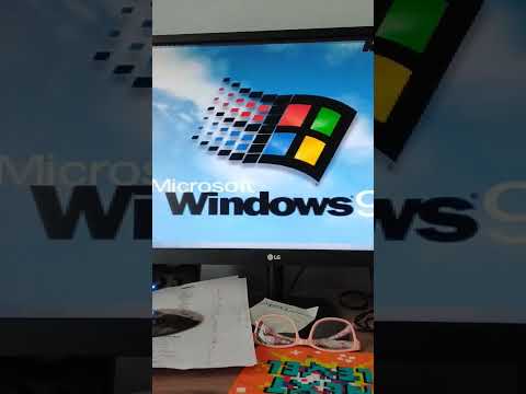 Installing Windows 95 RTM on real hardware - YouTube