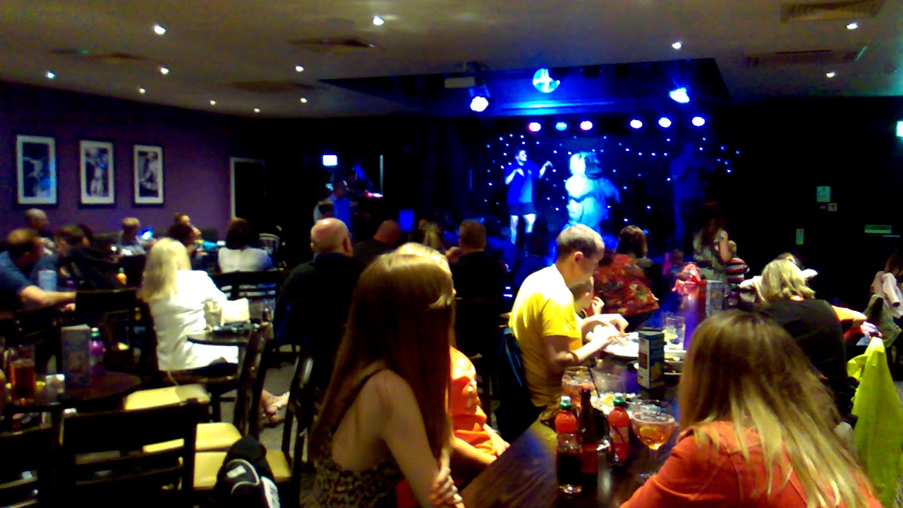 Talacre beach holiday park entertainment - YouTube