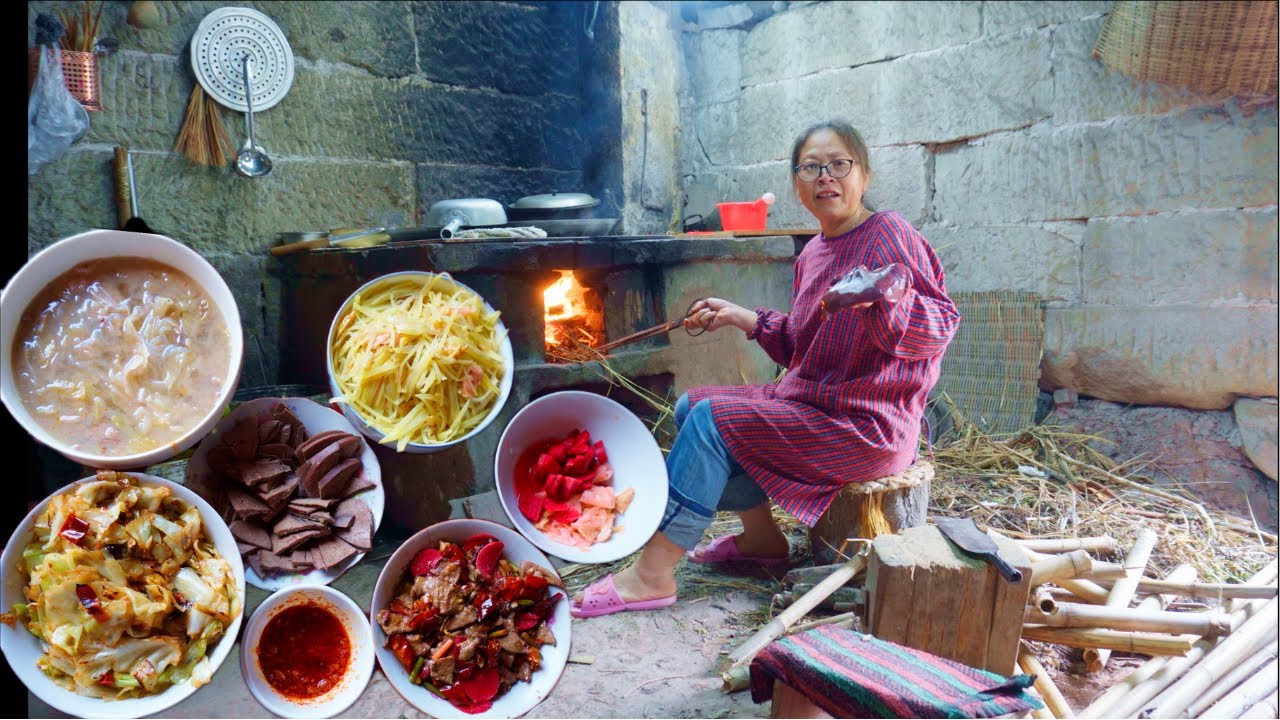 Primitive Chinese Life in the FORGOTTEN village, cooking Pork Liver in ...