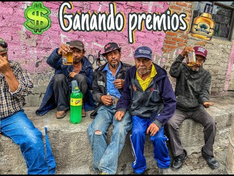 Escuadrón de la ☠☠  ganando premios