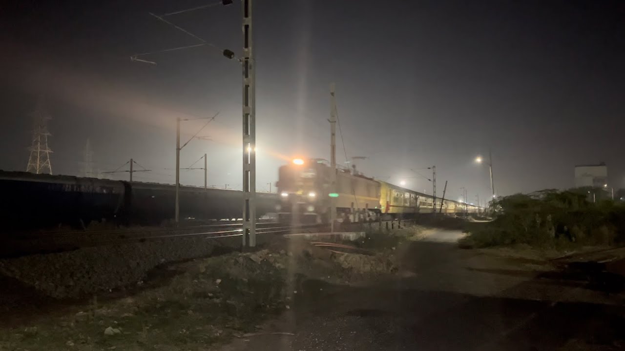 Veraval - Pune Express With WAG-5 - YouTube