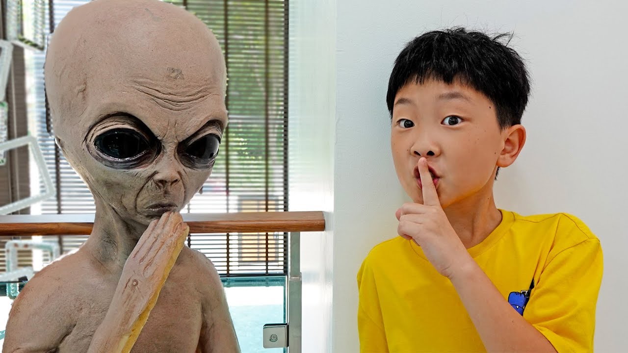 예준이 집 외계인 숨바꼭질 찾기놀이 자동차 장난감 Hide and Seek with Alien - YouTube