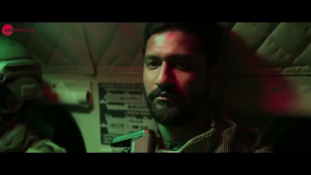 jigra hai jigra hai new uri deshbhakti gaana - YouTube