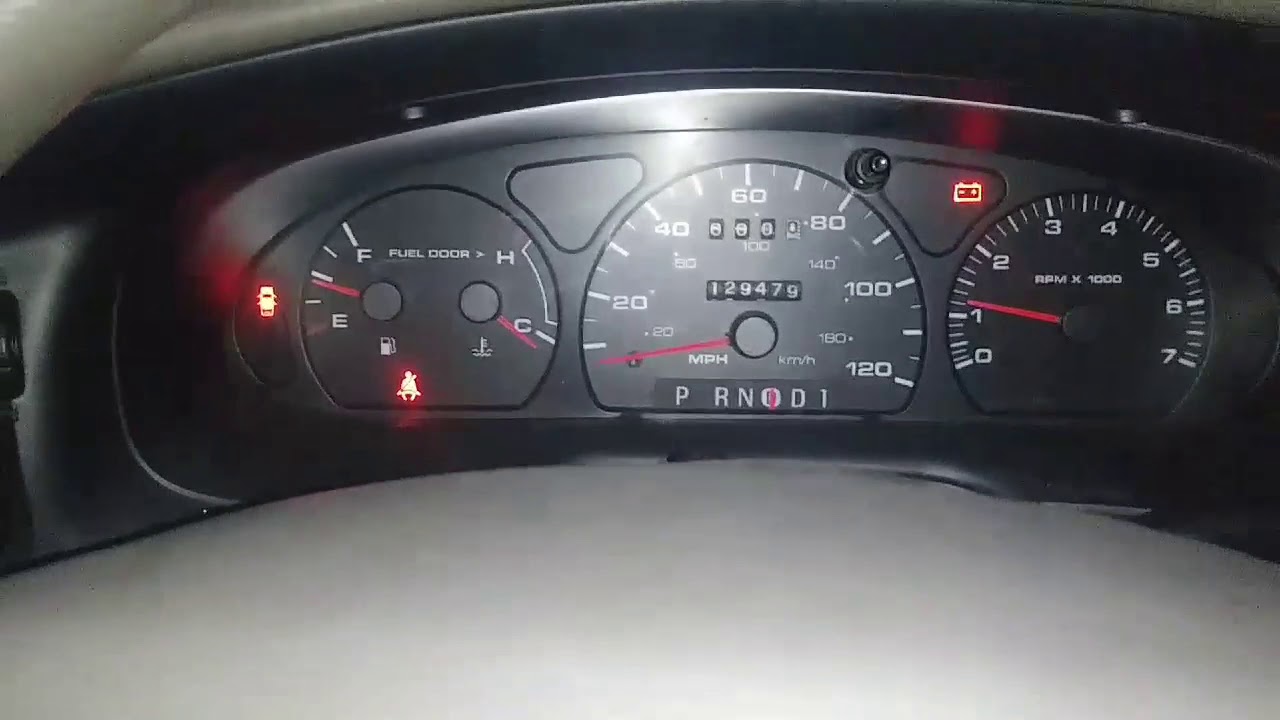 Part 1. Ford Taurus 2002 se Battery issue - YouTube