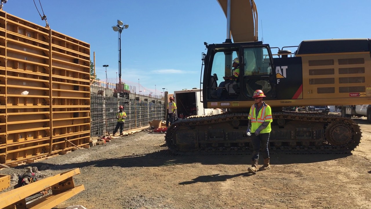 Striping forms for RC wall with architectural finish - YouTube