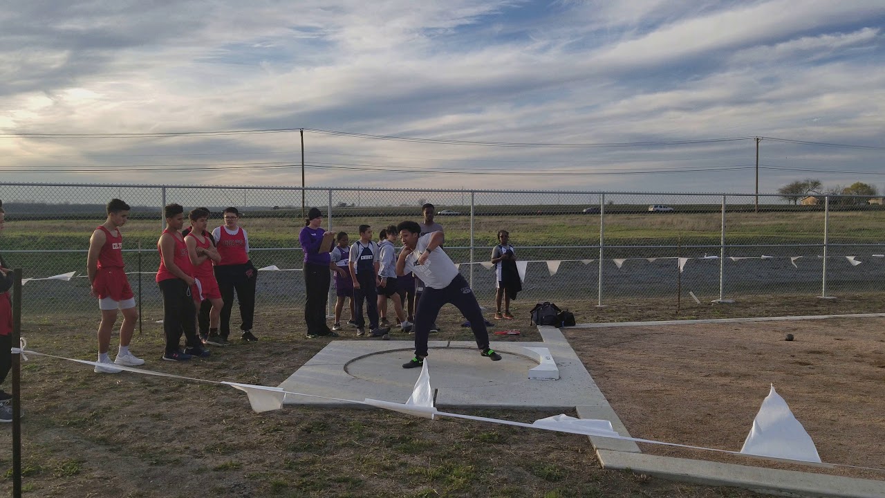 Anthony Thomas Jr middle school shot put 7th grade - YouTube