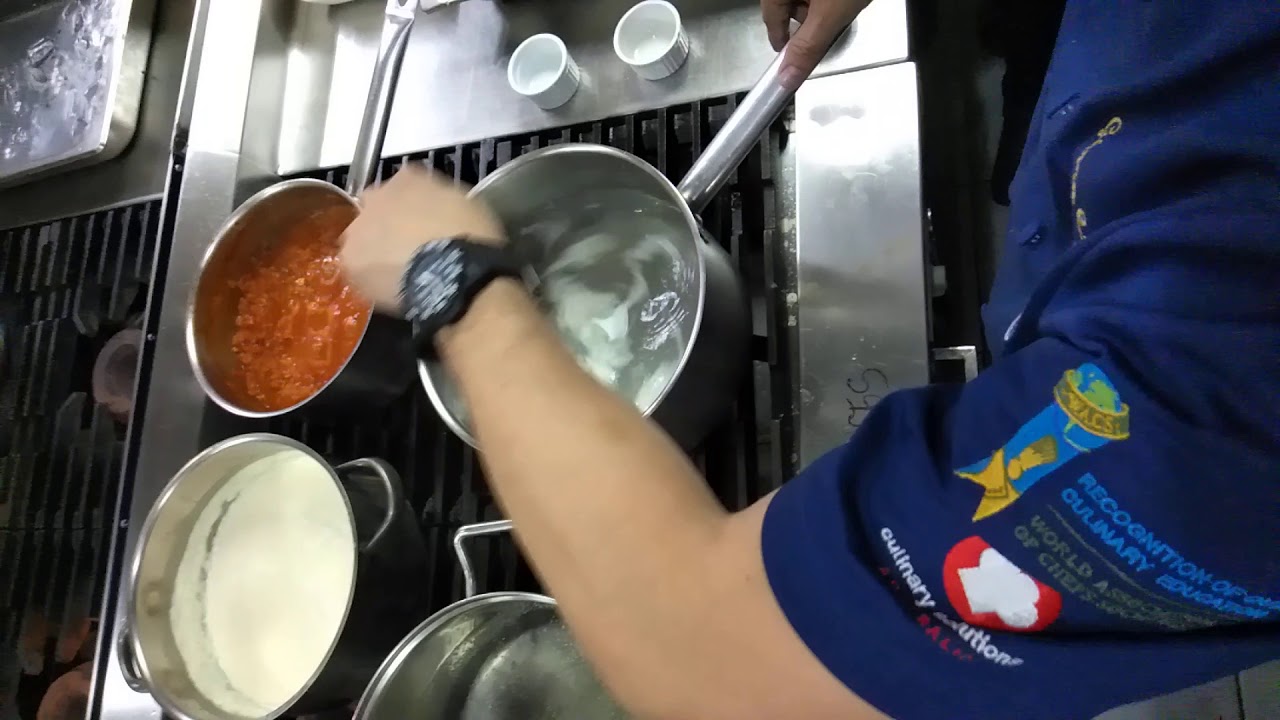 POACHING EGG IN WATER BATH ( STIRRING) - YouTube