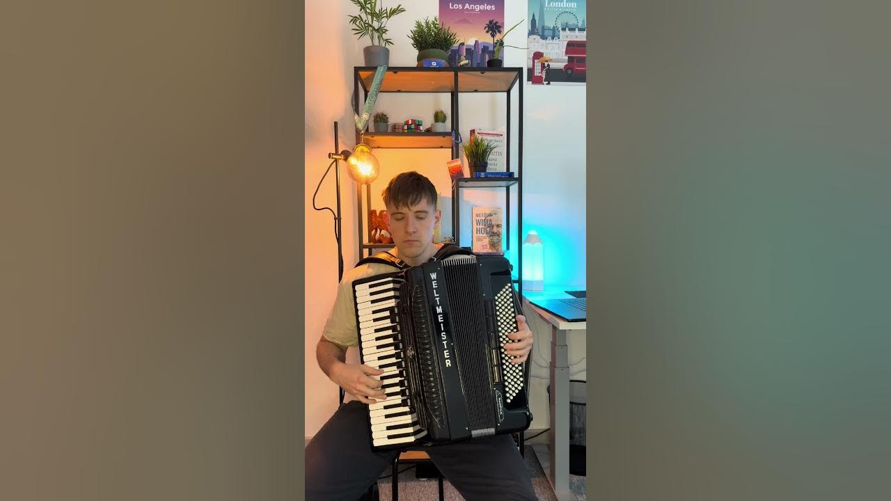 Chceš sa naučiť hrať akordy a rytmy tak ako na konci videa? 👀 #music #tutorial #chords - YouTube