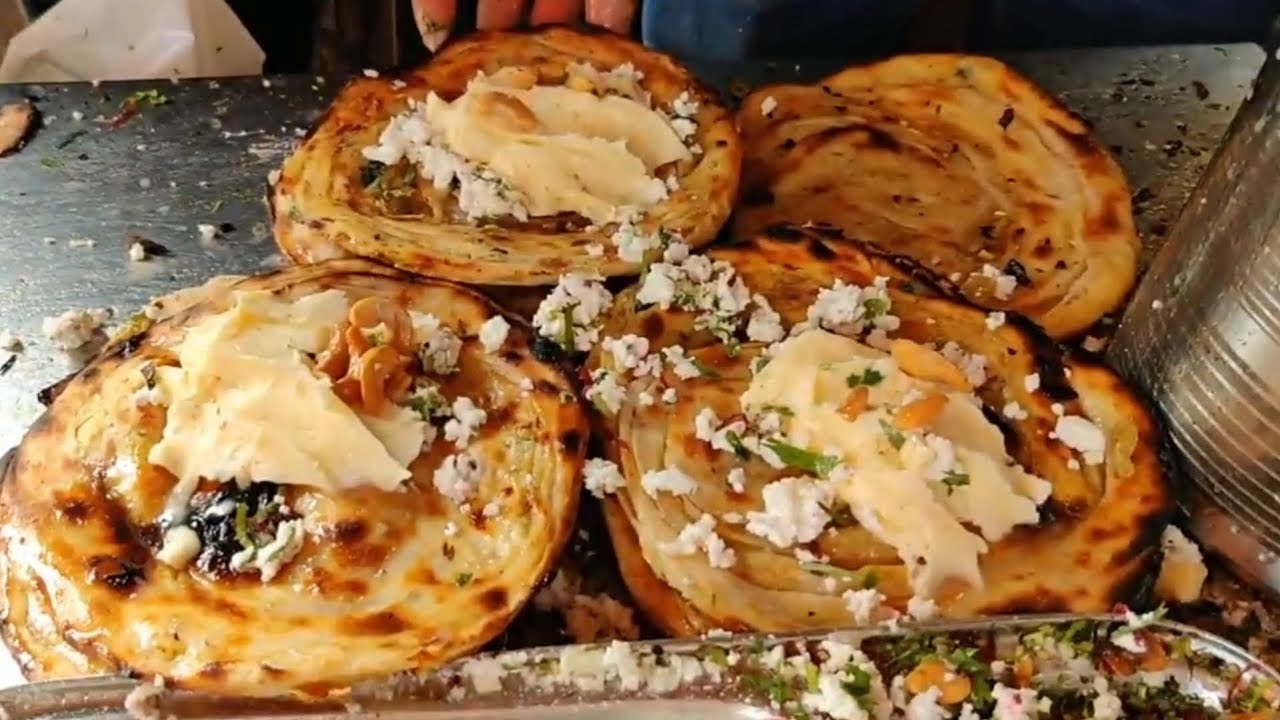 Crunchy & Buttery Chur Chur Naan || New Delhi Street Food || Indian ...