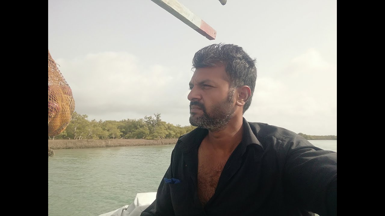 Karachi Mangroves Fishing by Engineer Fisherman Raheel Rauf - YouTube