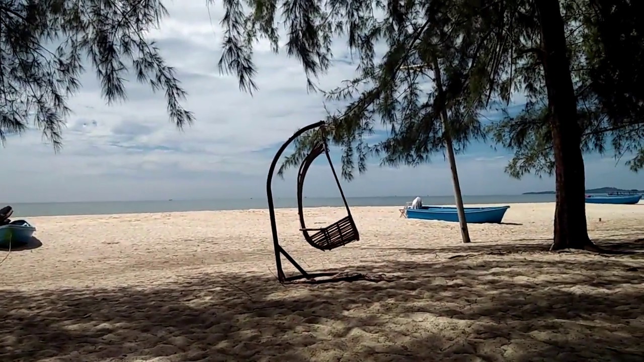 Sihanoukvill, Ream beach, Khmer beach, white sand - YouTube