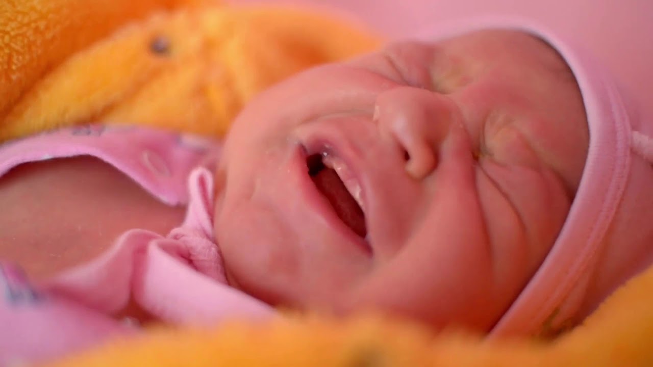 Caldesene Baby Cornstarch Powder With Zinc Oxide 5 - YouTube